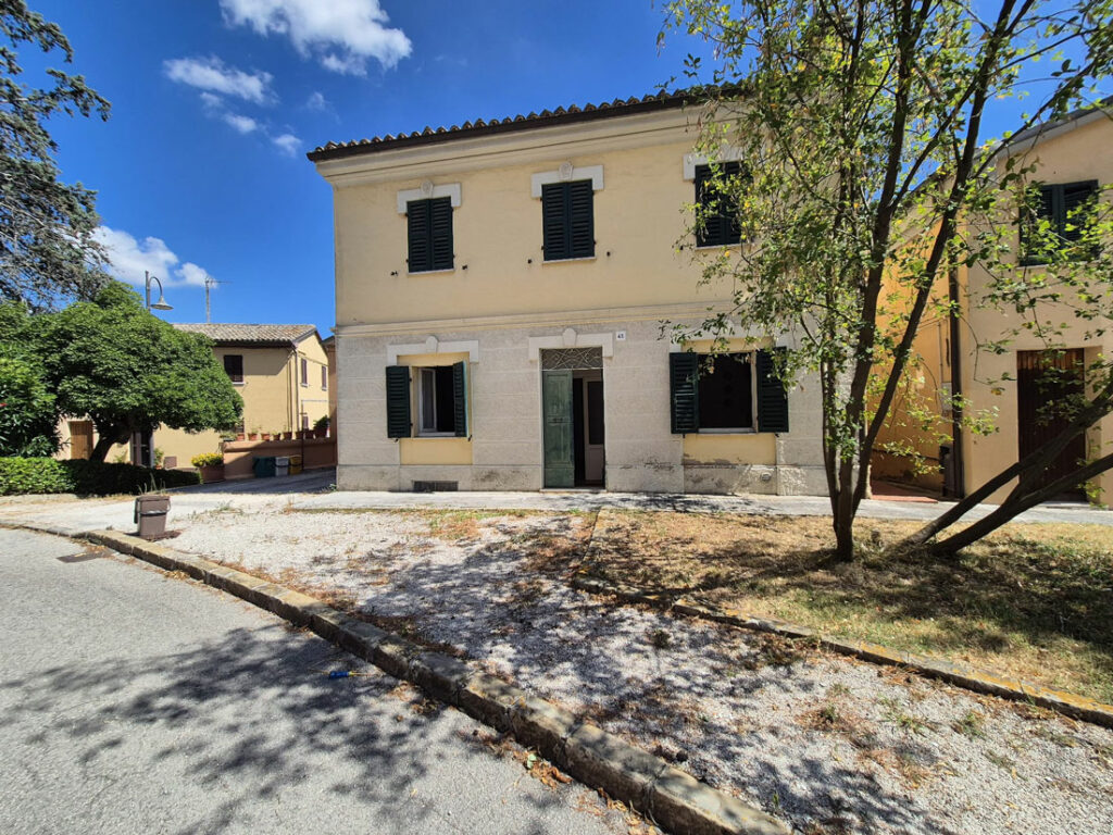 Case restaurate nelle Marche in vendita - ville e casali